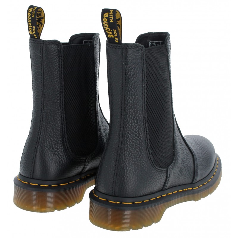 Dr. Martens 2976 Chelsea Boot High Cut in Grained Leather