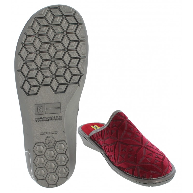 Nordikas 2165 o Mule Slippers in Rojo Red.