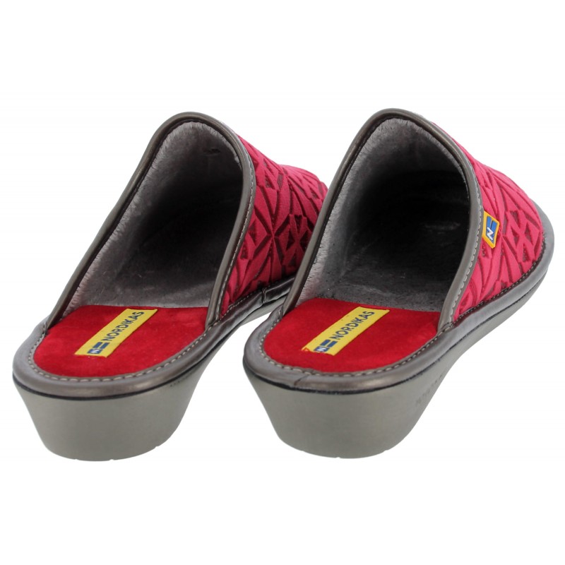 Nordikas 2165 o Mule Slippers in Rojo Red.